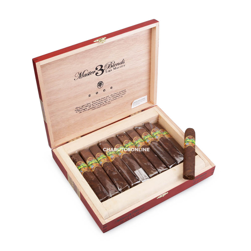 Charuto Oliva Master Blend 3 Robusto - Caixa com 20